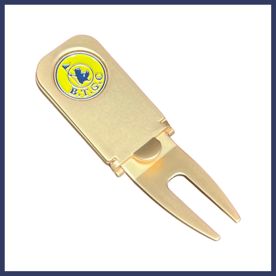 ALFRED: CIGAR BUTLER – Beaver Tail Golf Club